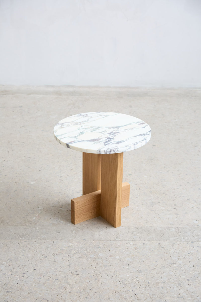 Limited Edition Calcatta Monet Axel Table | Round Tables | Mary ...